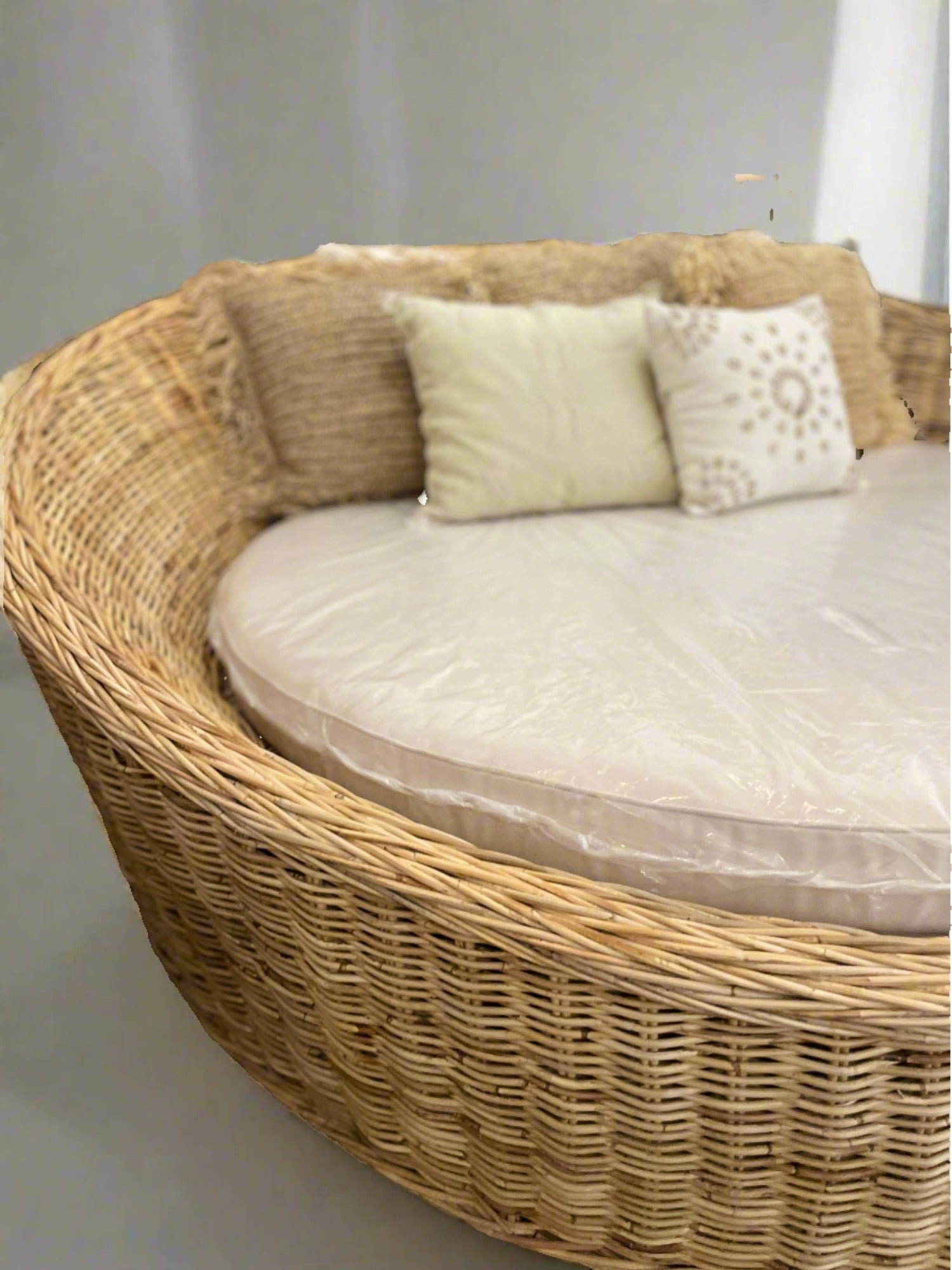 Bay Rattan Round Daybed – Paradise Living Co.