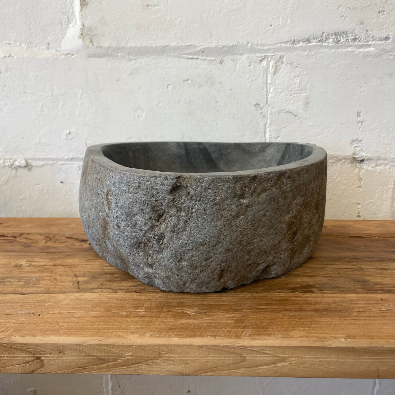 Medium River Stone Basin 27 - 36 x 33.5 x 15.5cm – Paradise Living Co.