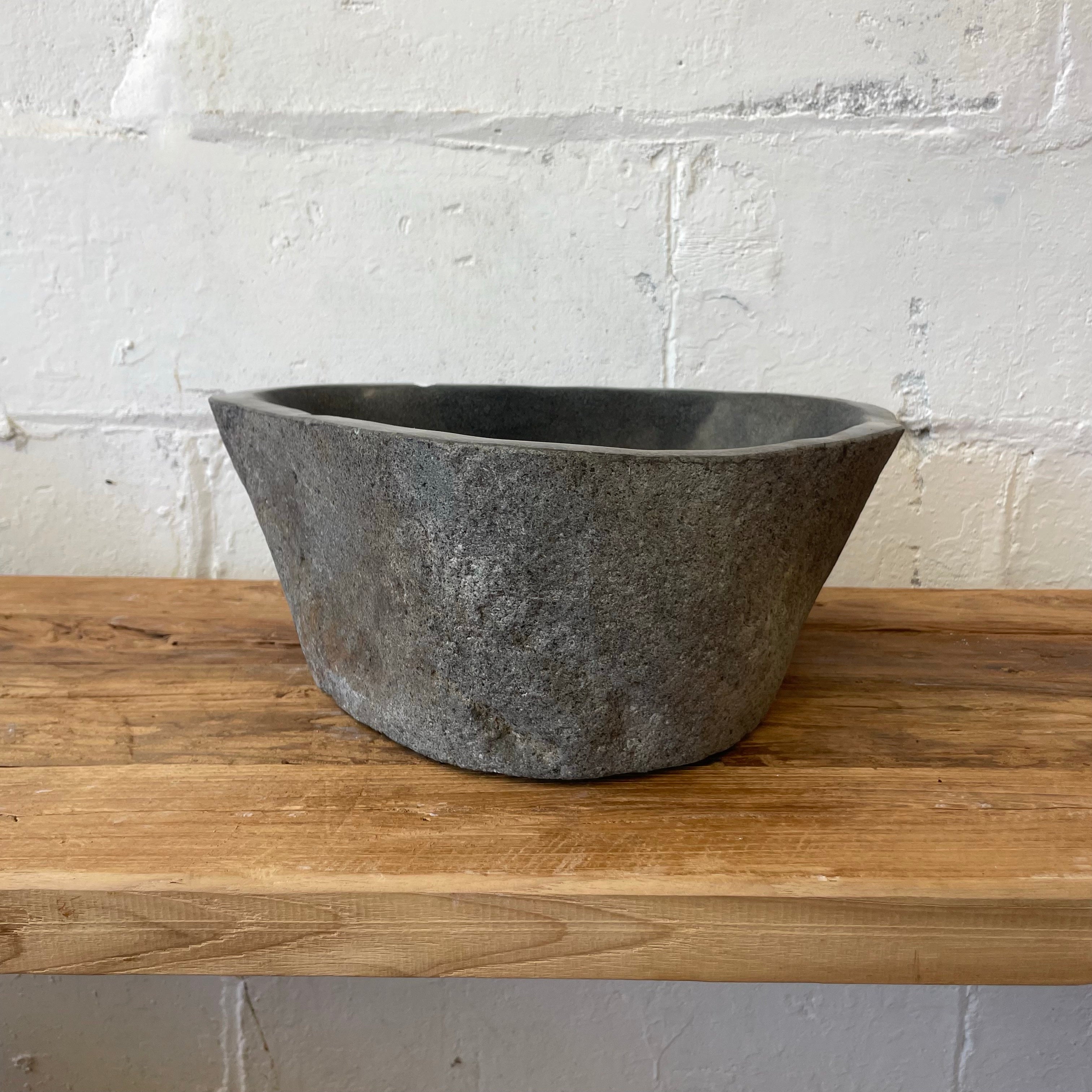 Medium River Stone Basin 28 - 38.5 x 32 x 15cm – Paradise Living Co.