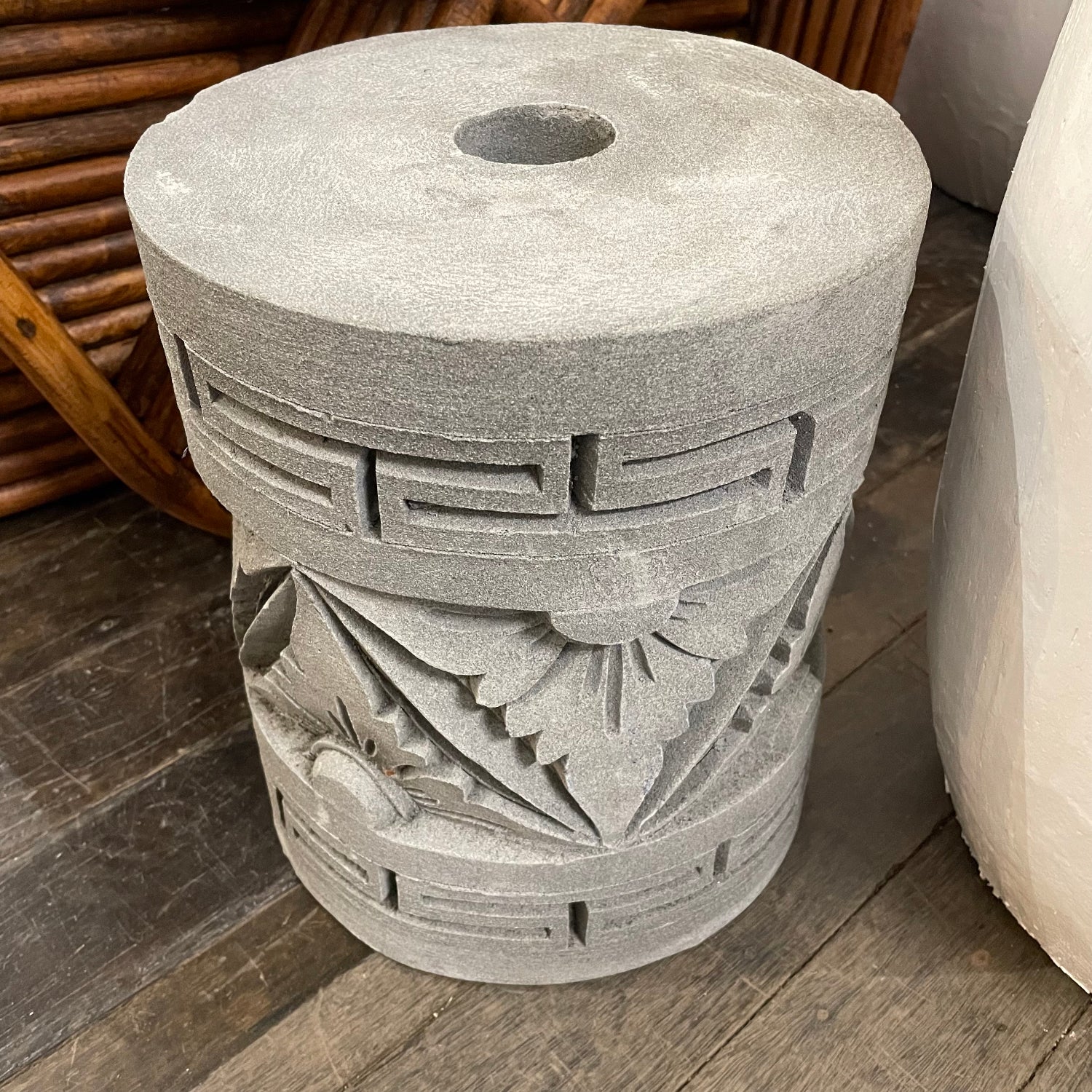 Round Motif Bali Umbrella Stand – Paradise Living Co.